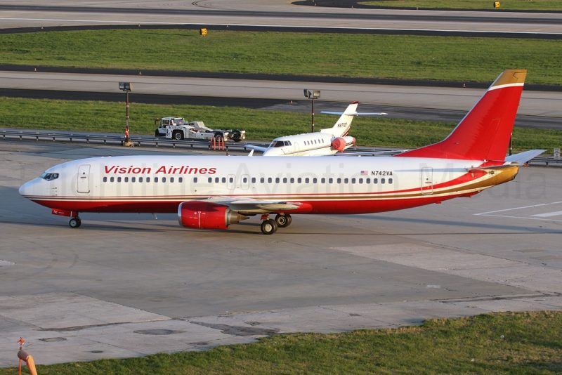 Boeing 737 Classic - flightlineaviationmedia
