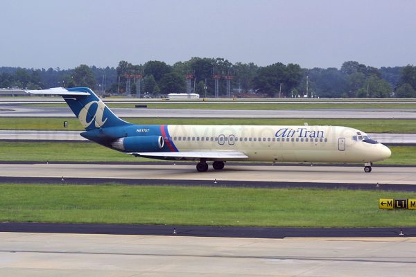 McDonnell Douglas DC-9 - flightlineaviationmedia
