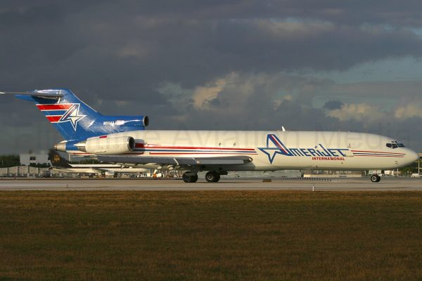 Boeing 727 - flightlineaviationmedia