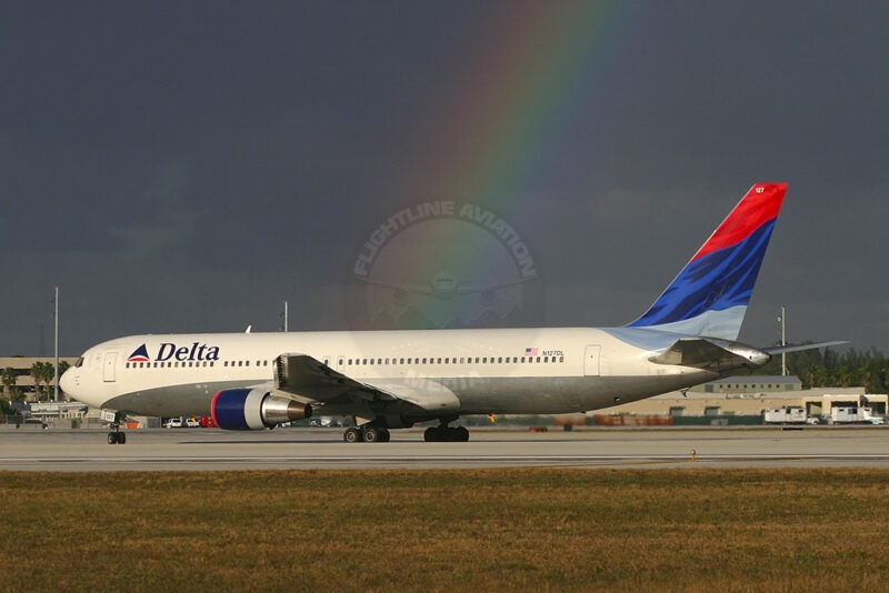 Boeing 767 - flightlineaviationmedia