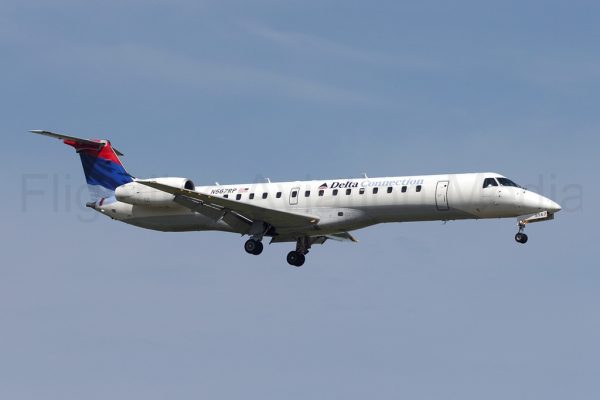 Embraer Regional Jet (ERJ) - flightlineaviationmedia